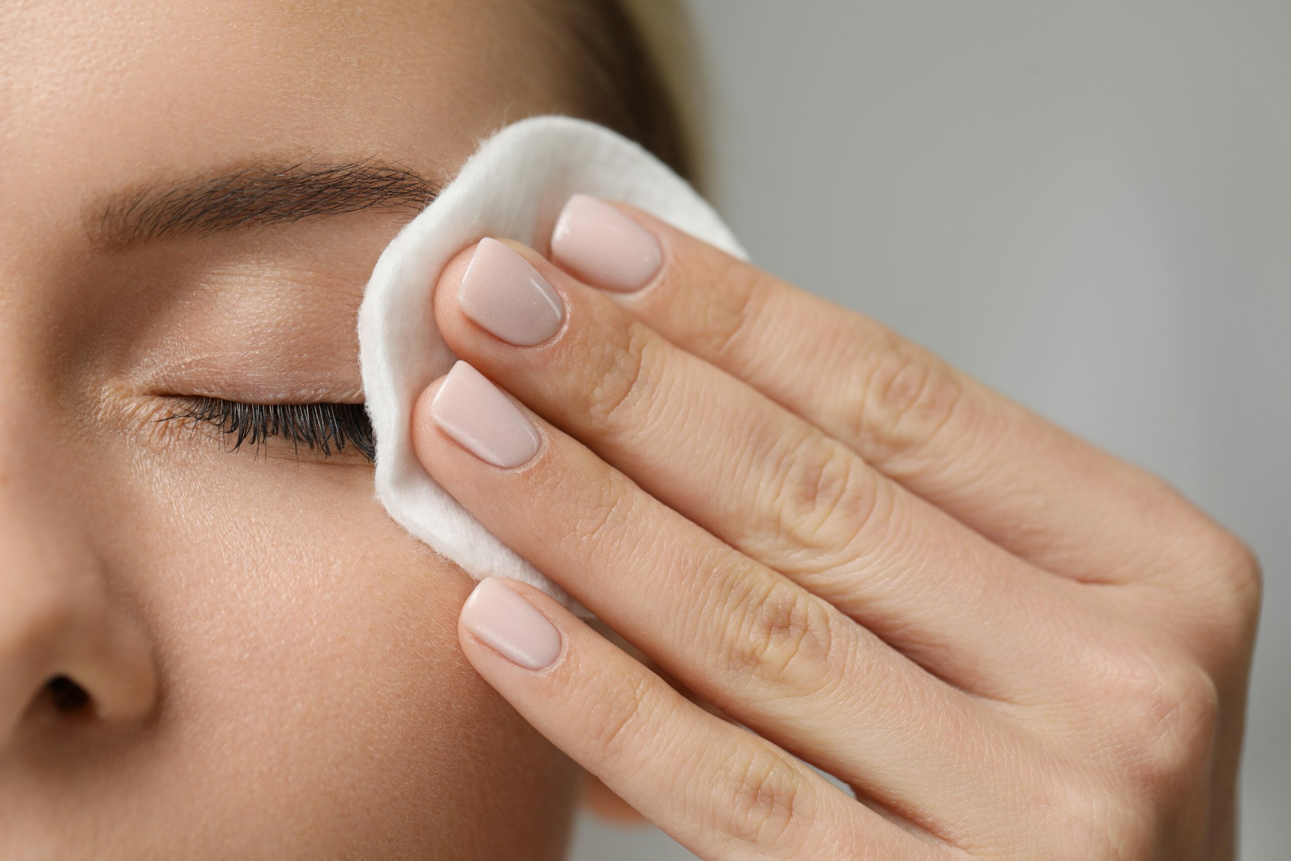Lid Hygiene & Care Products Hicksville | Total Eye Care & Aesthetics